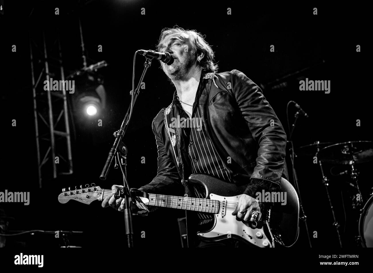 Luke Morley Live in London Stock Photo - Alamy