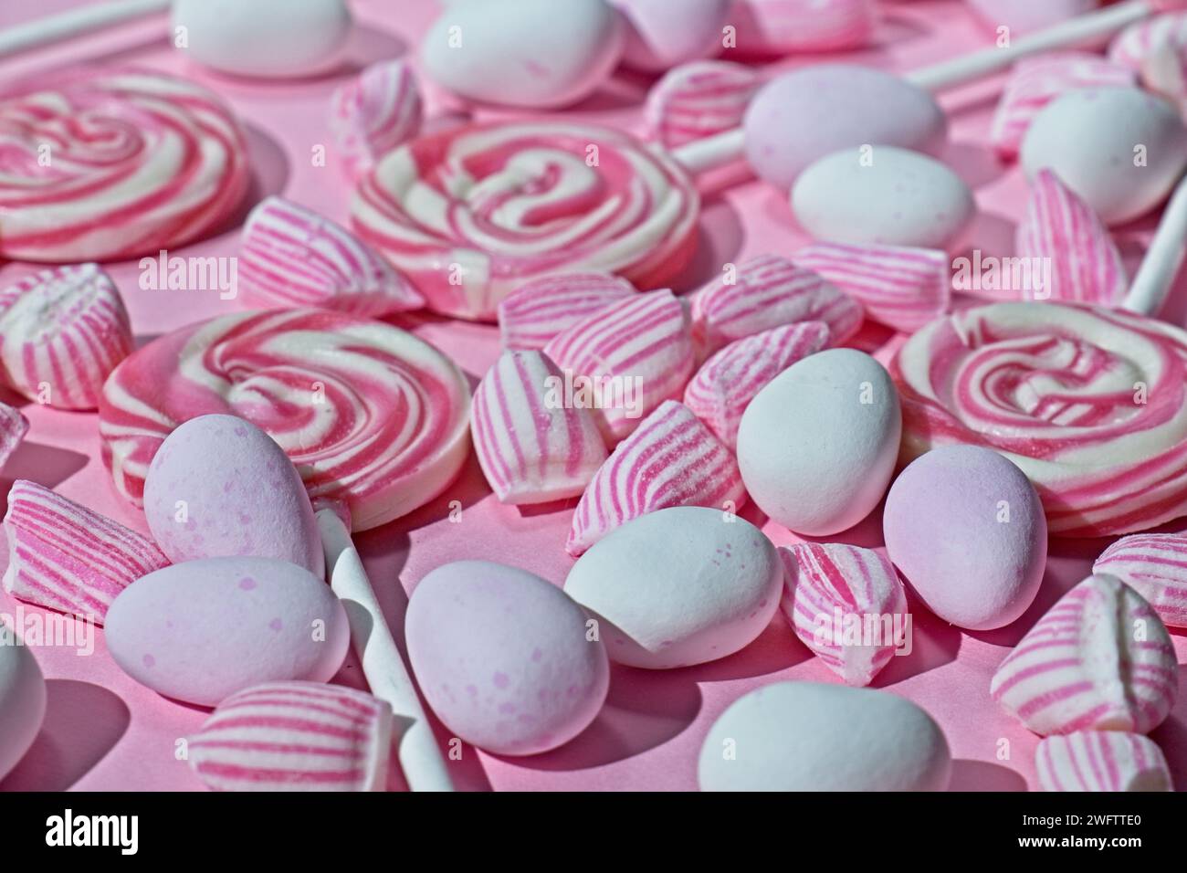 Pink lollies hi-res stock photography and images - Alamy