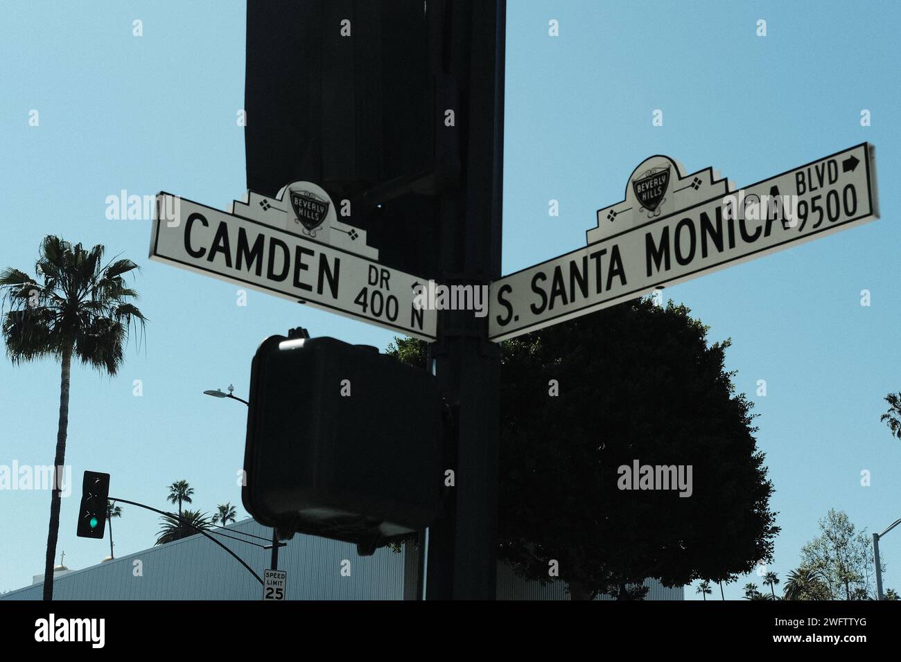 Santa monica intersection hi-res stock photography and images - Alamy