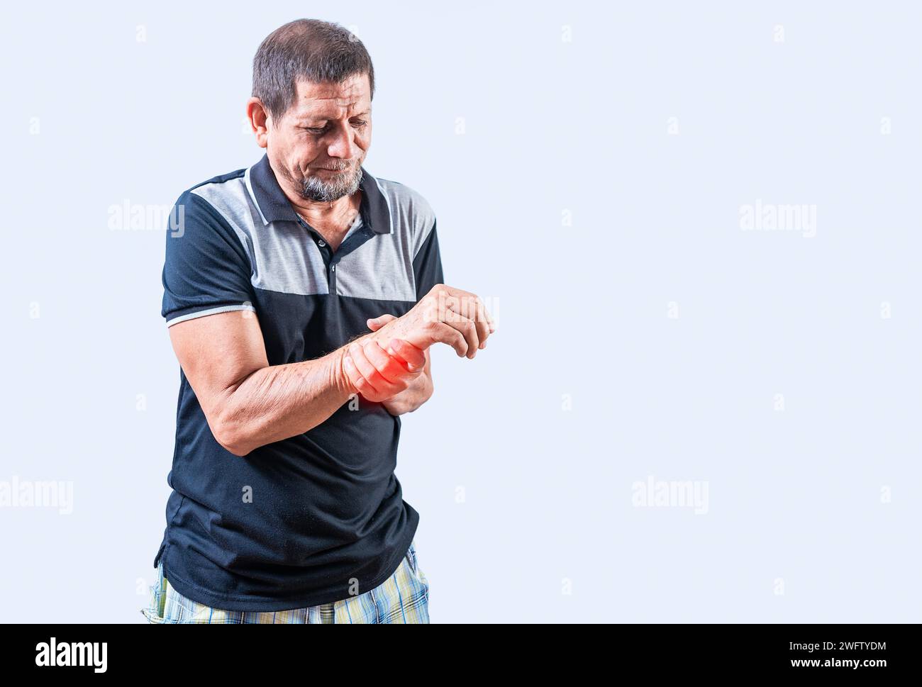 Elderly people with arthritis and hand pain. Senior man with arthritis ...