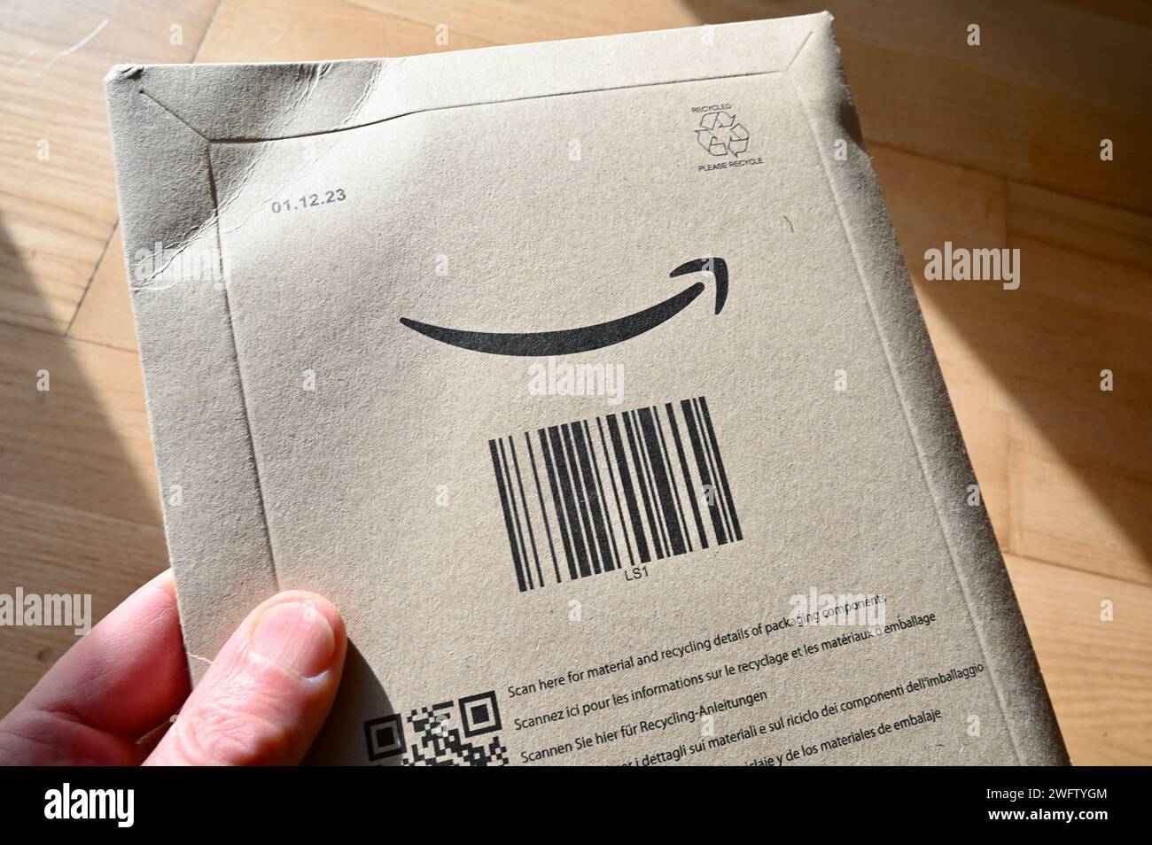 Amazon package hi-res stock photography and images - Alamy
