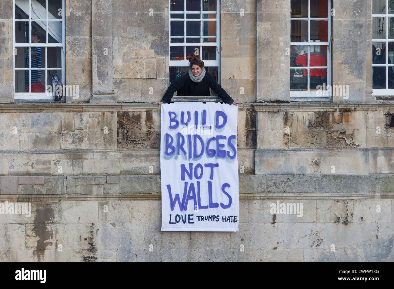 Historic pulteney bridge sign hi-res stock photography and images - Alamy