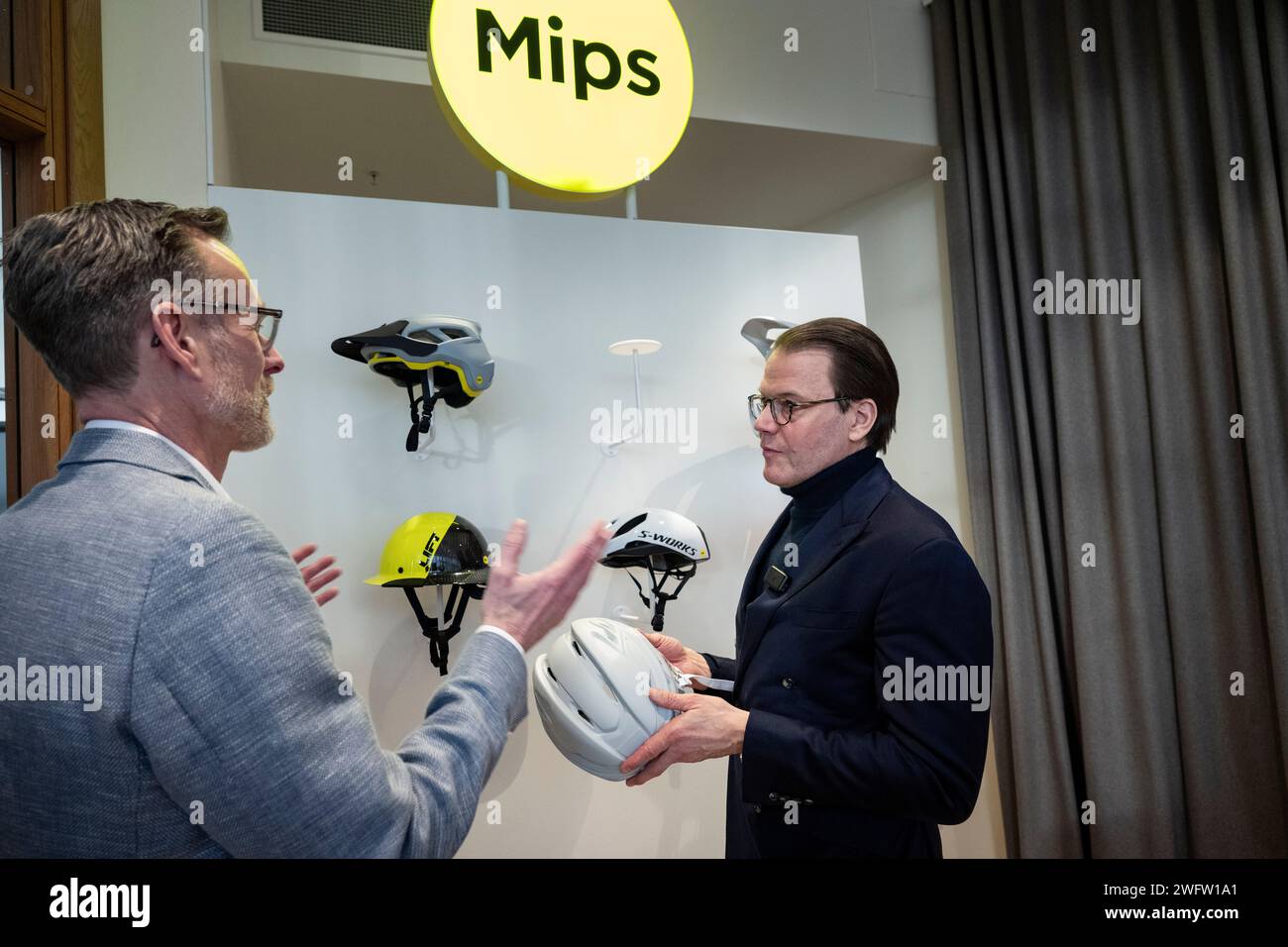 Mips helmets hi-res stock photography and images - Alamy