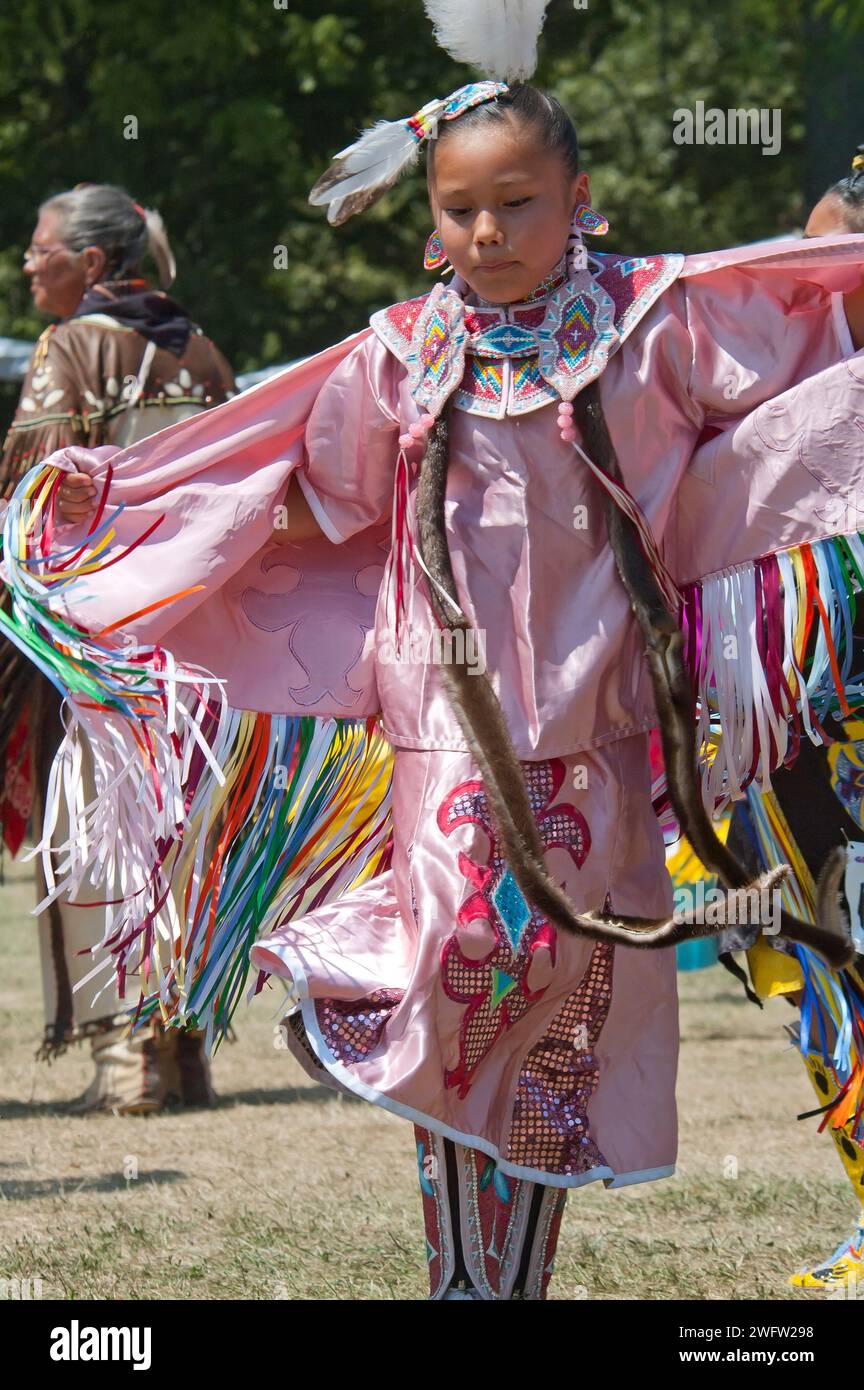Pow wow girl dancer Stock Photo - Alamy