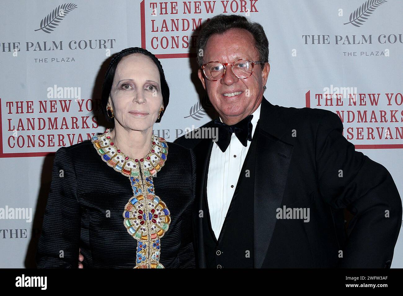 Speck Logo Wallpaper