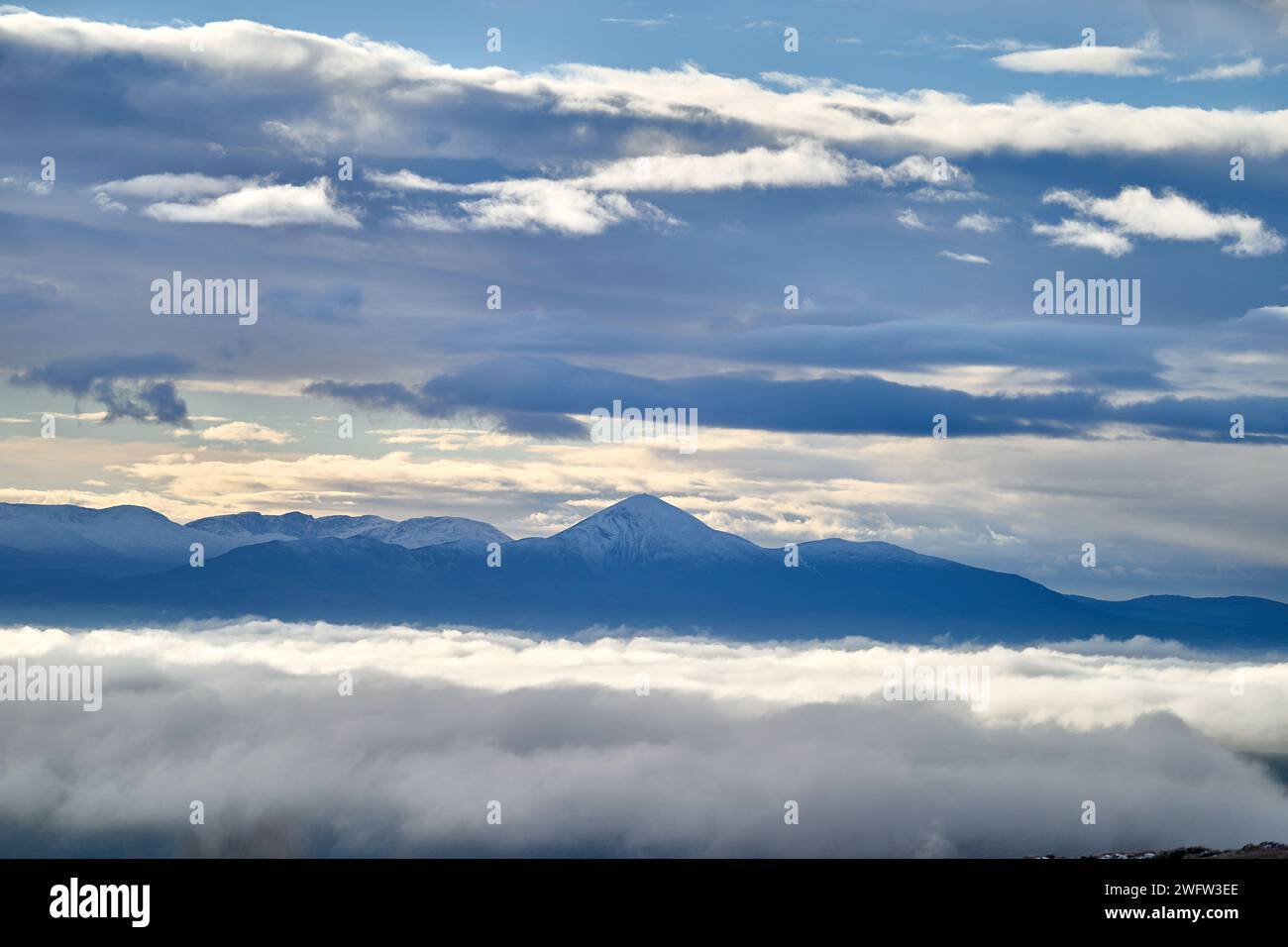 Hiking croagh patrick ireland hi-res stock photography and images - Alamy