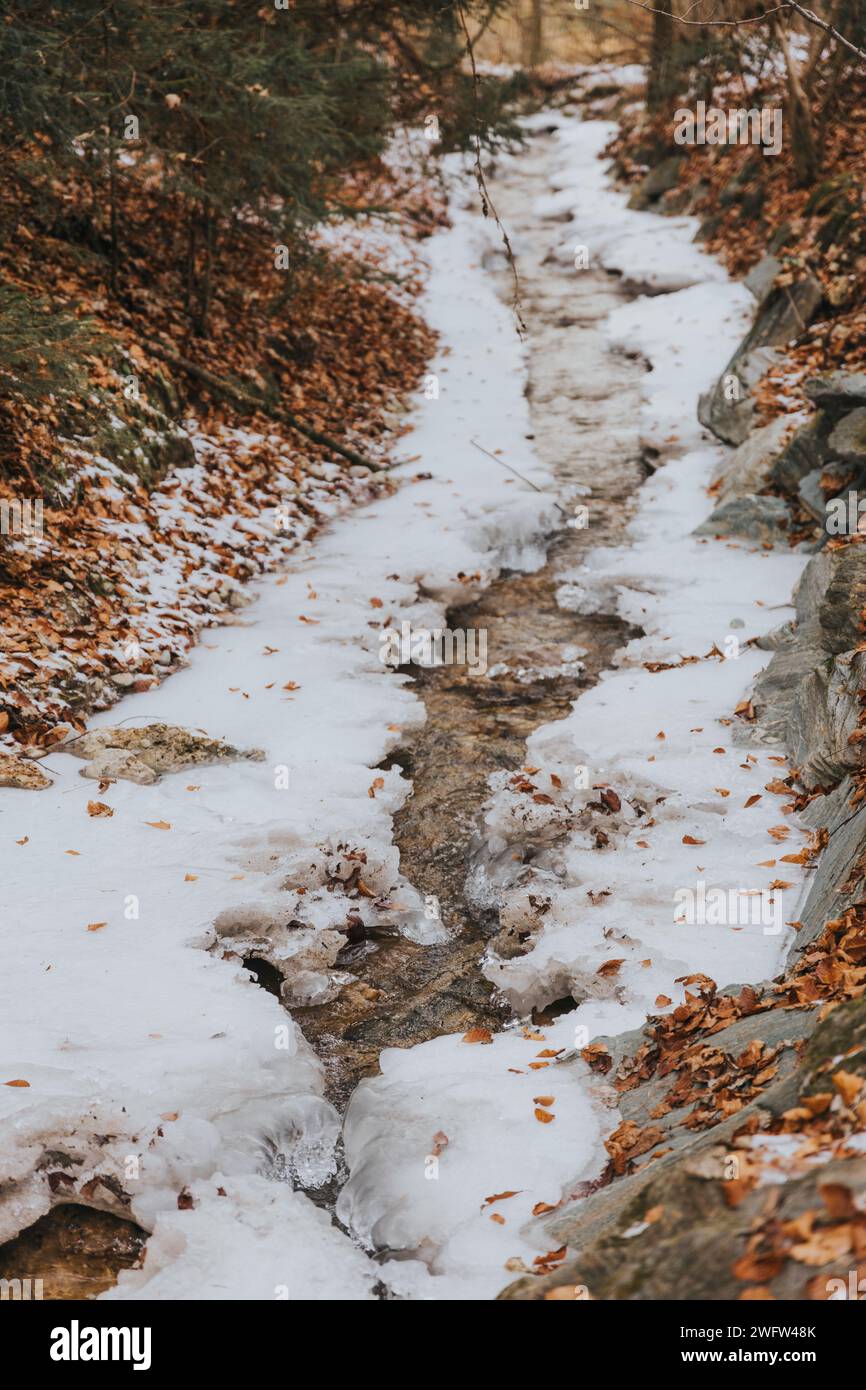 Snow cascade hi-res stock photography and images - Alamy