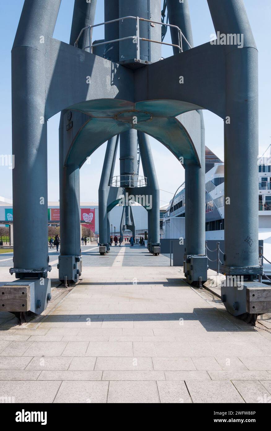 Preserved DD2 model Stothert & Pitt cranes, Grade II Listed Structures ...