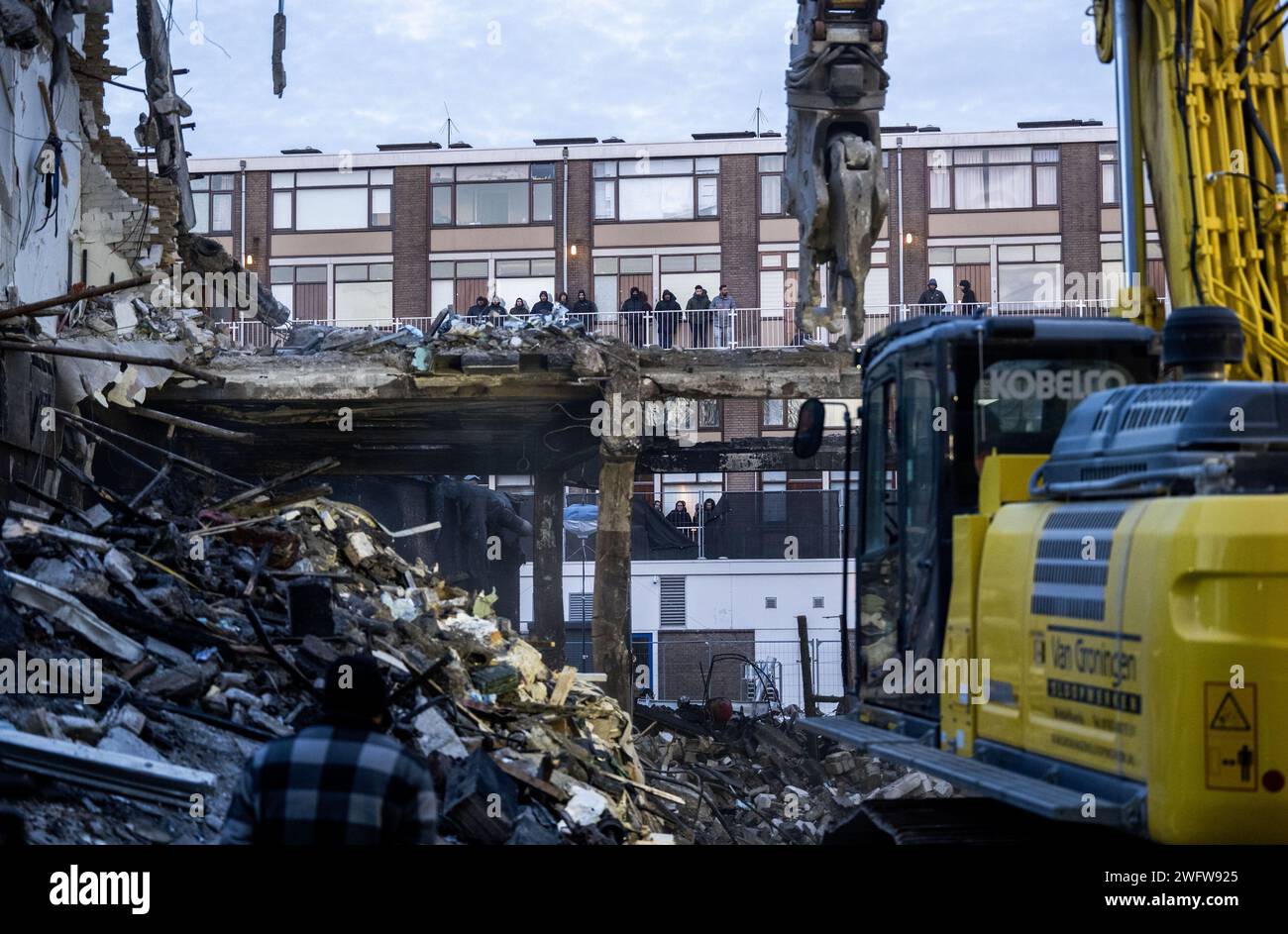 ROTTERDAM - Work is underway at the site where an explosion took place ...