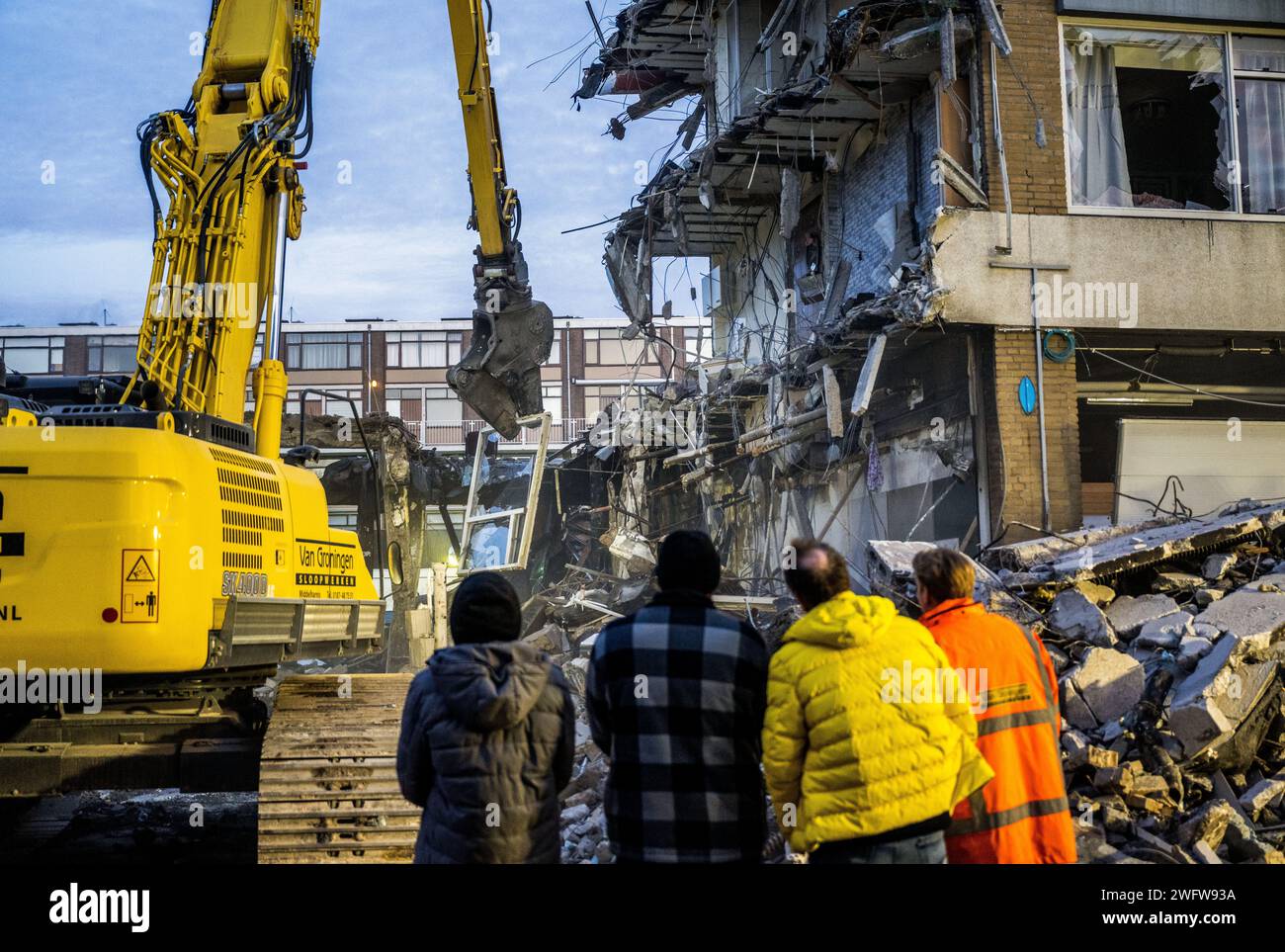 ROTTERDAM - Work is underway at the site where an explosion took place ...