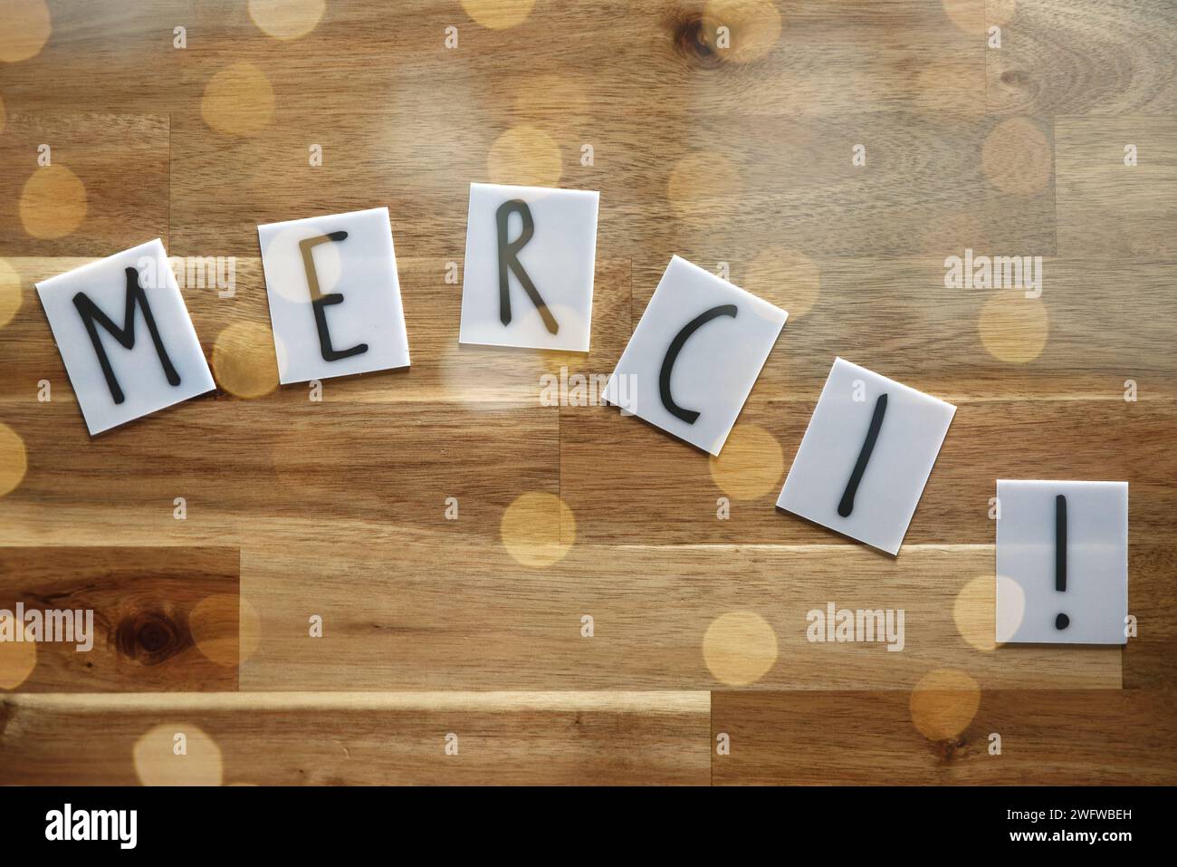 Merci sur fond bois hi-res stock photography and images - Alamy
