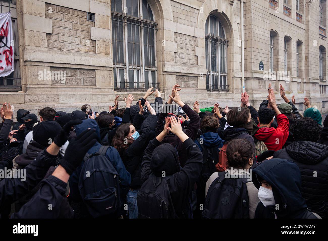 Paris, France. 01st Feb, 2024. Huge crowd of students demonstrate ...