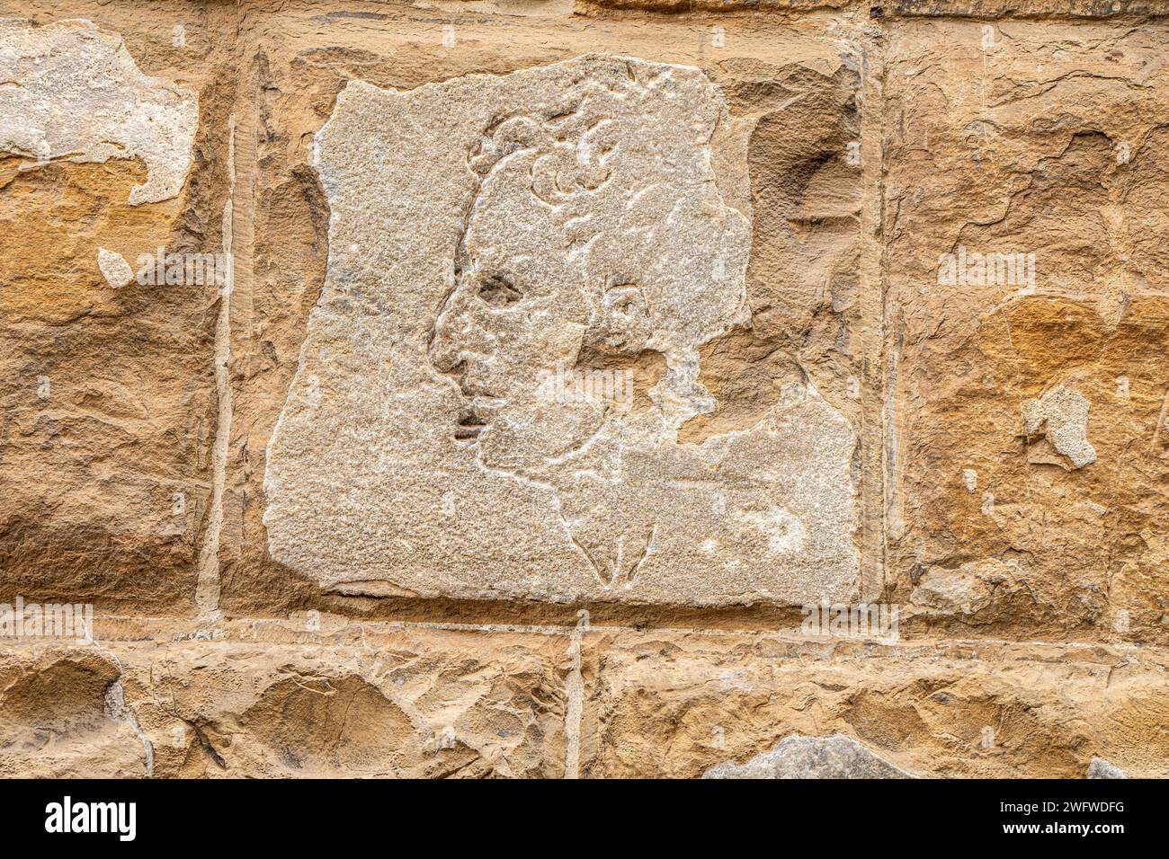 Mans face in stonework hi-res stock photography and images - Alamy