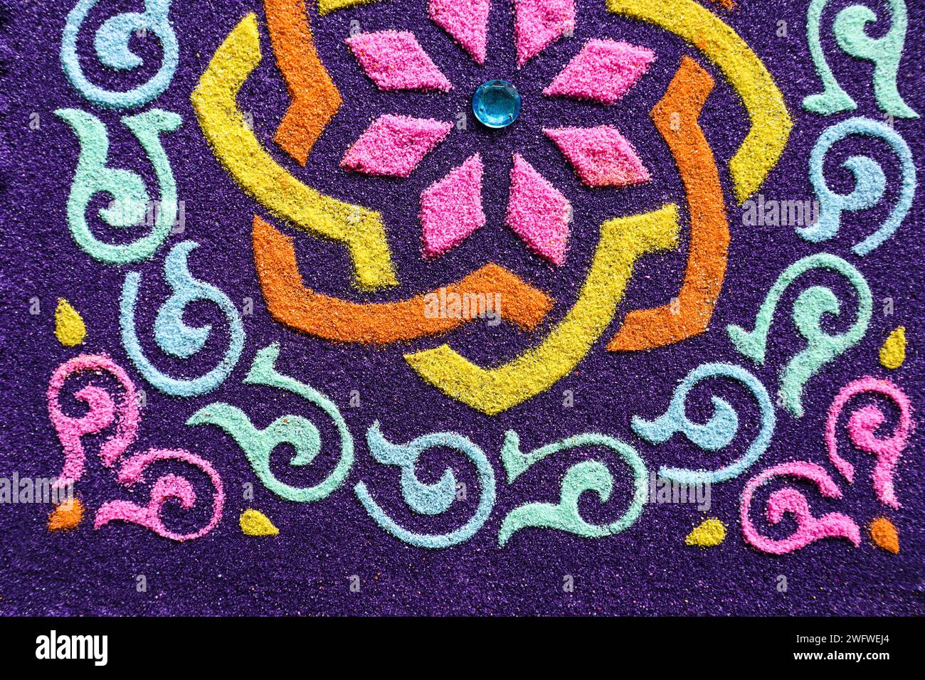 Kolam designs hi-res stock photography and images - Alamy
