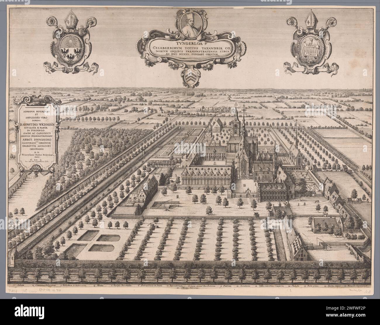 Cartouche two coats hi-res stock photography and images - Alamy