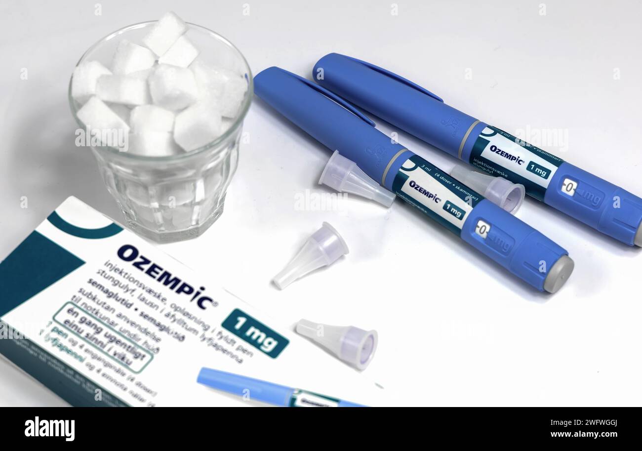 Ozempic syringe hi-res stock photography and images - Alamy