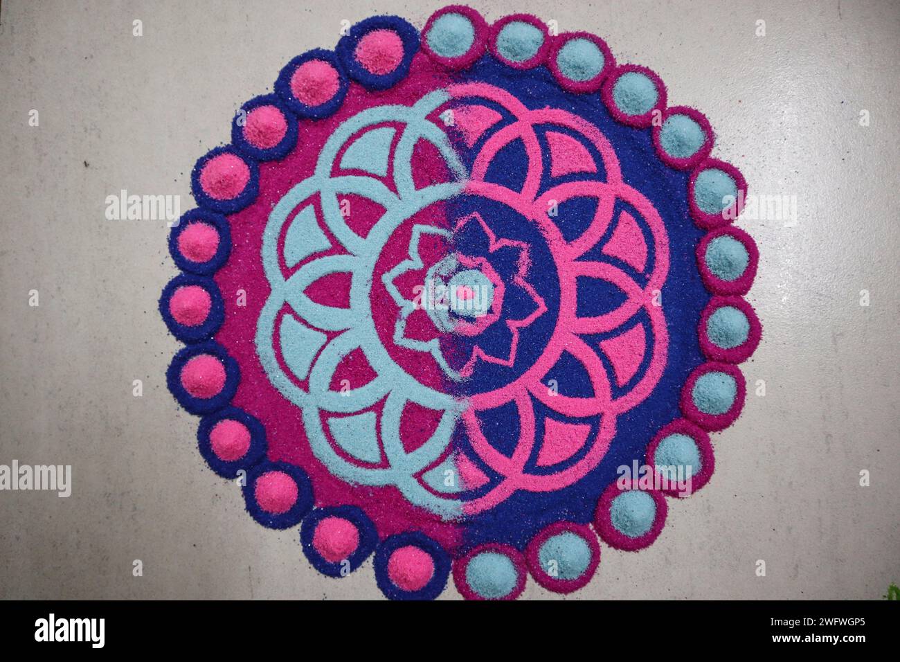 Rangoli designs for Diwali and all Indian festivals. Rangoli or ...