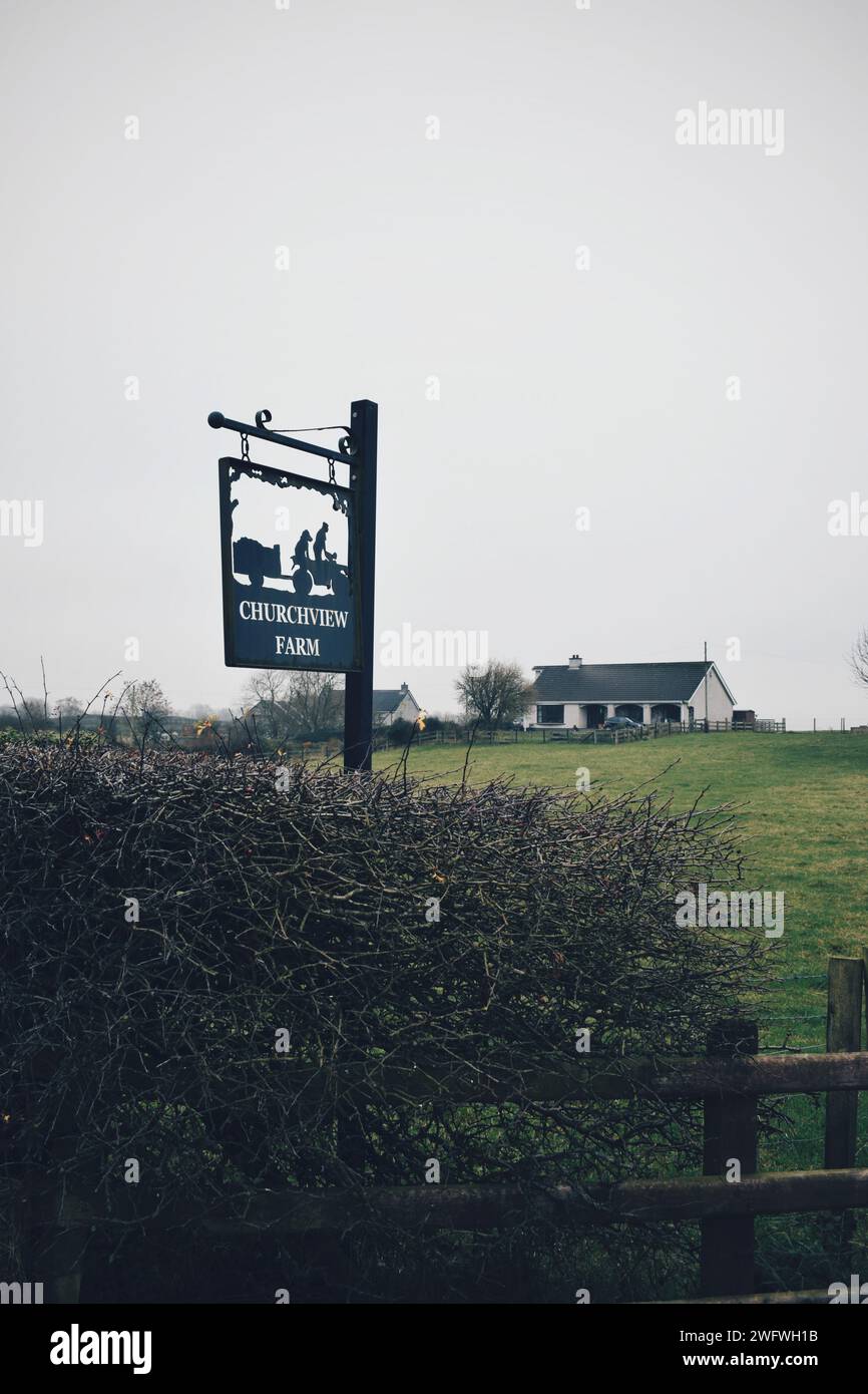 Old farm house ireland hi-res stock photography and images - Alamy