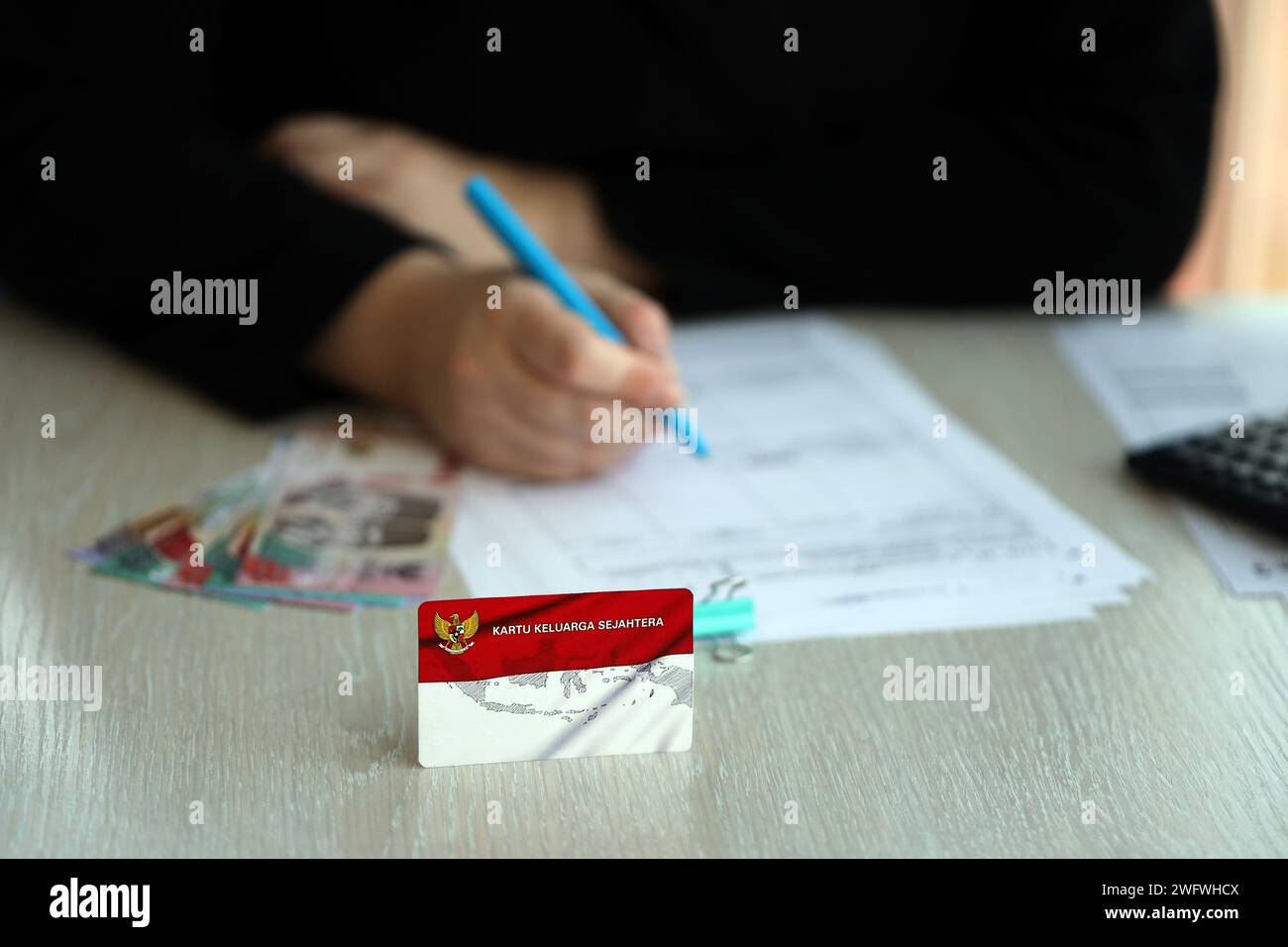 Kartu keluarga hi-res stock photography and images - Alamy