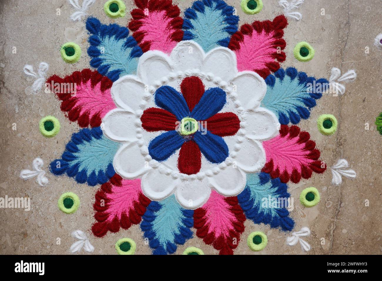 Beautiful white Flower design rangoli. Rangoli making patterns. Rangoli ...