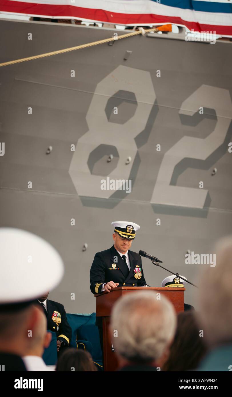 240126-N-OZ224-2733 NAVAL STATION MAYPORT, Fla. (Jan. 26, 2023) - Cmdr ...
