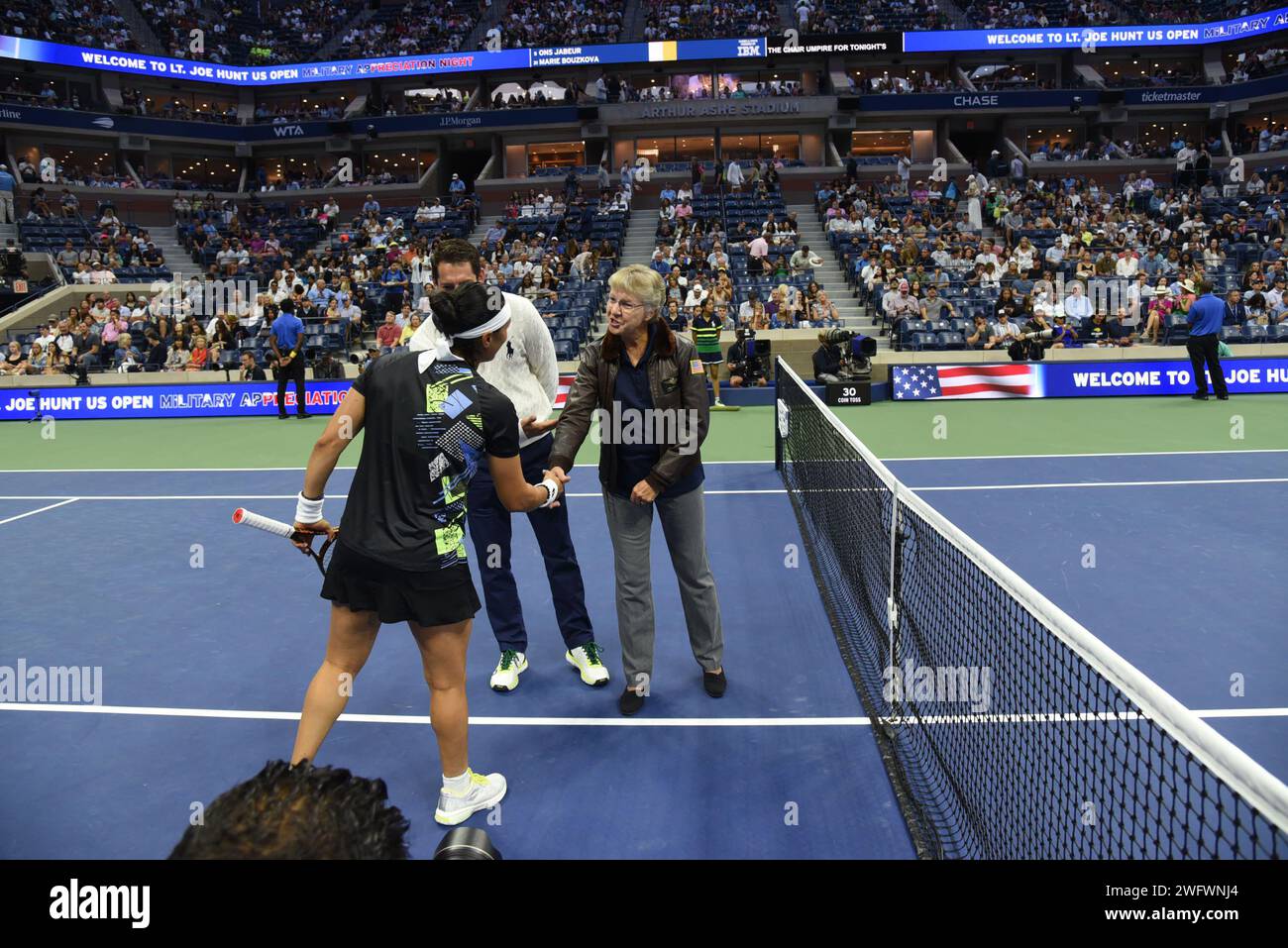 Joe hunt tennis hi-res stock photography and images - Alamy