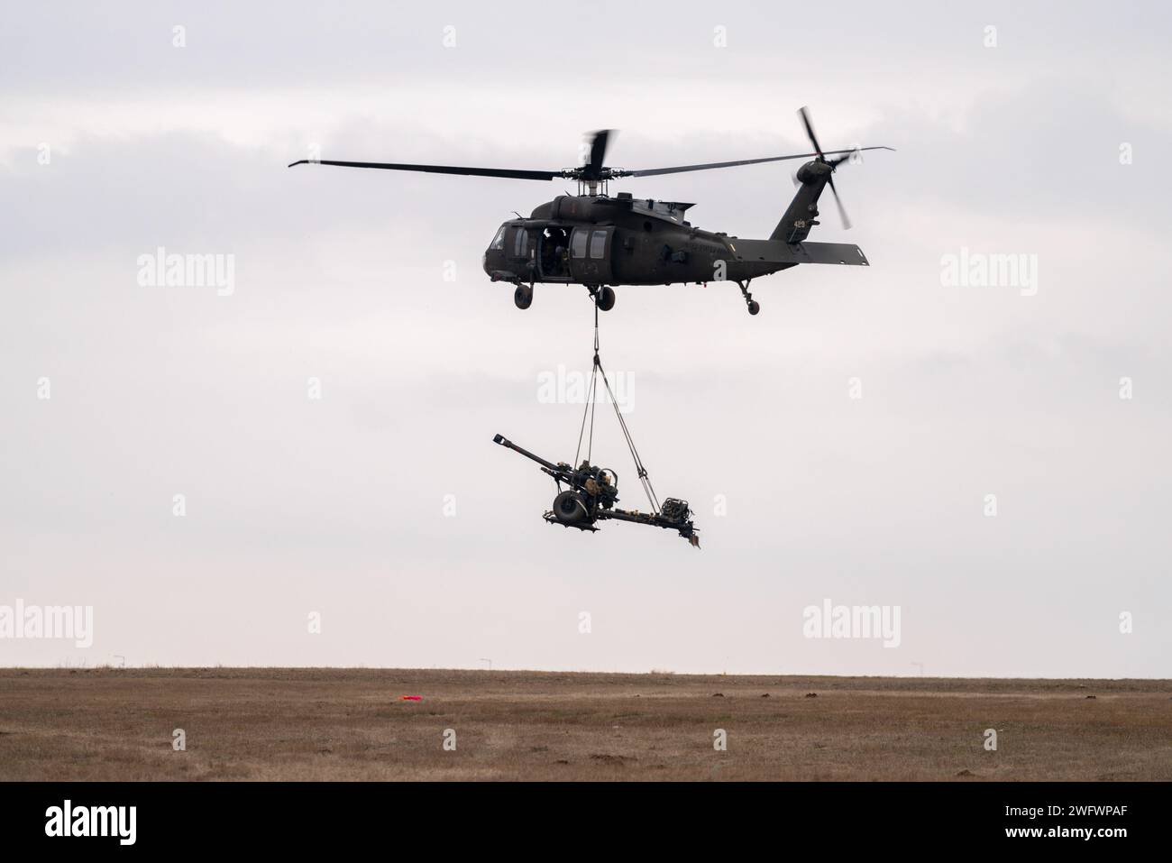 Artillery Soldiers with Alpha "Gator" Battery, 3rd Battalion, 320th ...