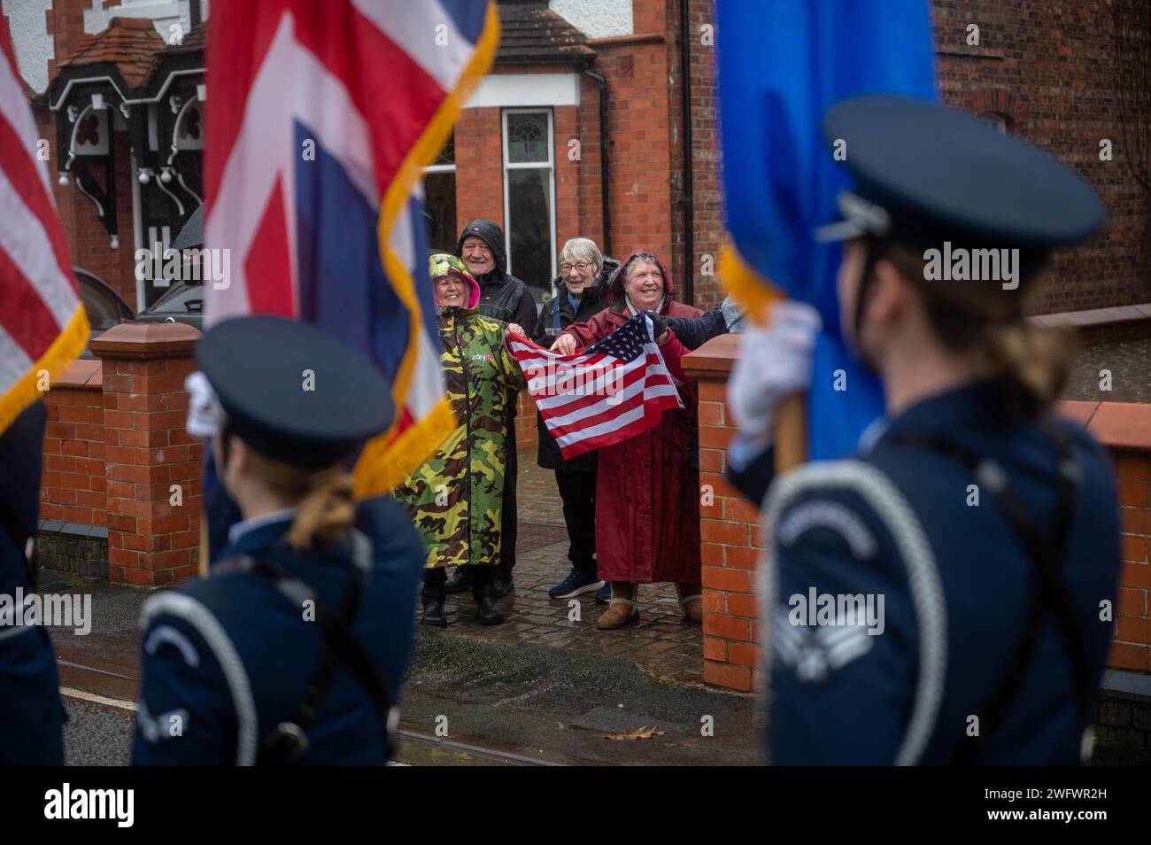 Residents of Nantwich cheer on Members of the RAF Lakenheath Base Honor ...