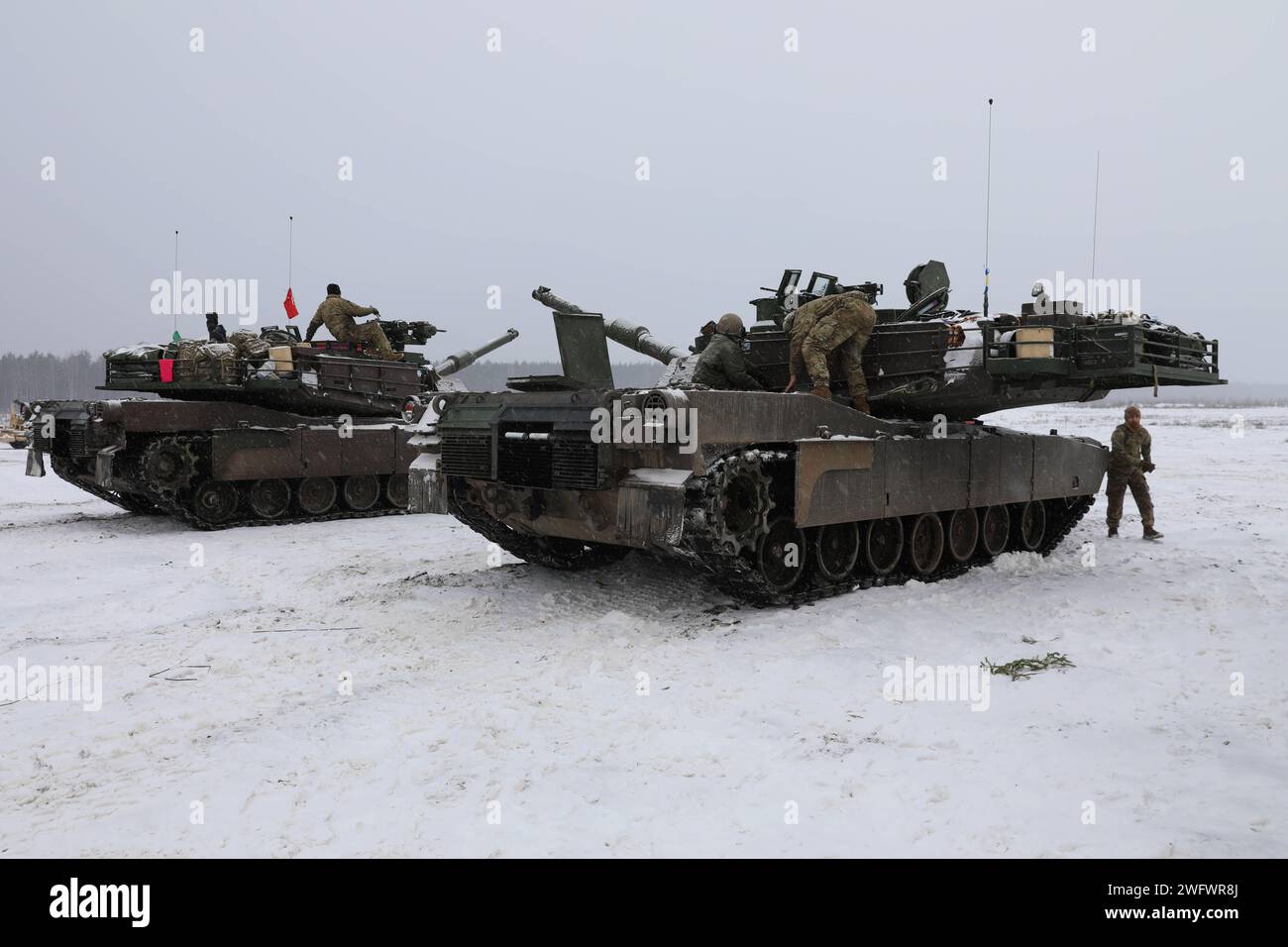 U.S. Army Soldiers assigned to 3rd Battalion, 67th Armor Regiment, 2nd ...