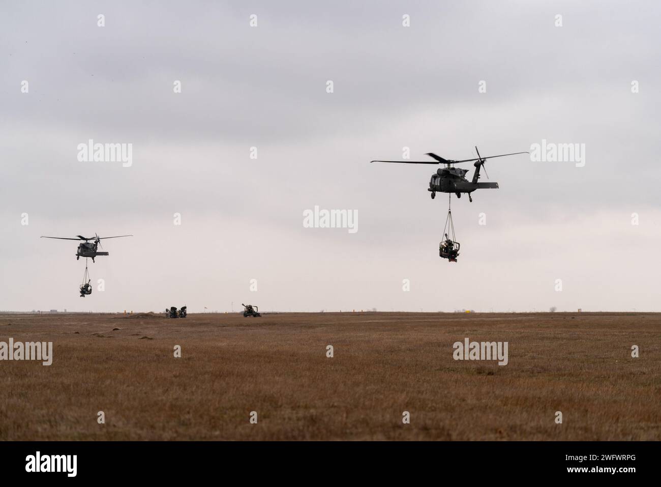 Artillery Soldiers with Alpha "Gator" Battery, 3rd Battalion, 320th ...