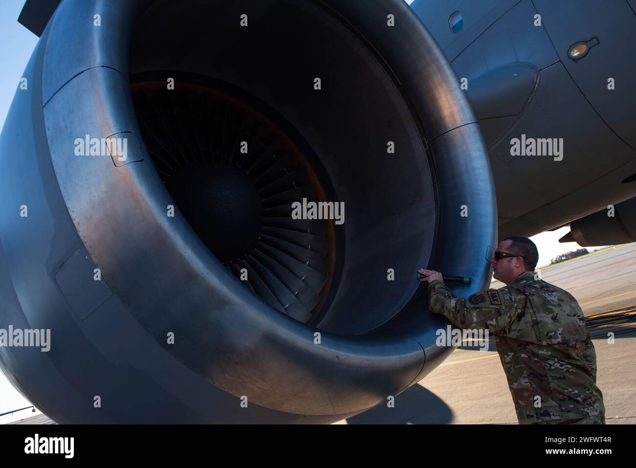 U.S. Air Force Master Sgt. Michael Faux, 660th Aircraft Maintenance ...