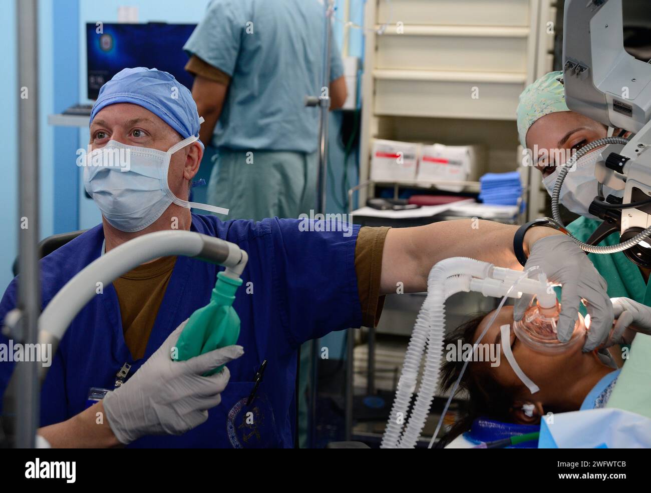 Pediatric anesthesia mask hi-res stock photography and images - Alamy