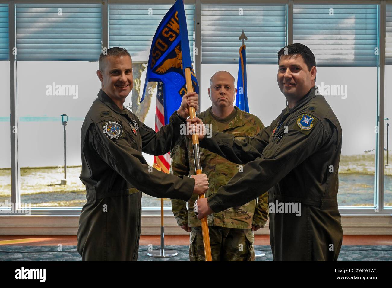 U.S. Air Force Col. Andrew Finkler, 850th Spectrum Warfare Group ...