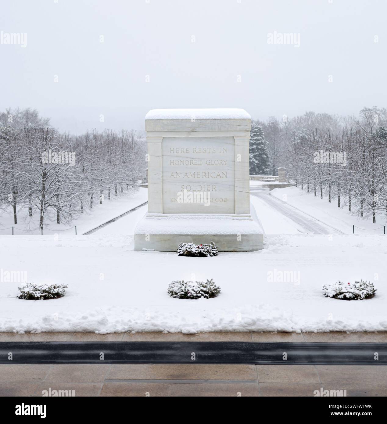 A U.S. Army Soldier from the 4th Battalion, 3d U.S. Infantry Regiment ...