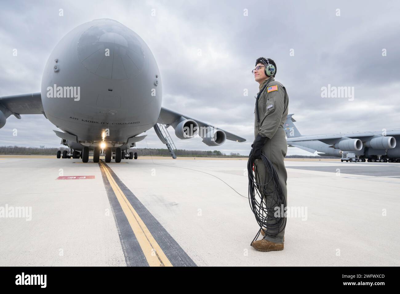 U.S. Air Force Staff Sgt. Shen Knoll, 9th Airlift Squadron flight ...