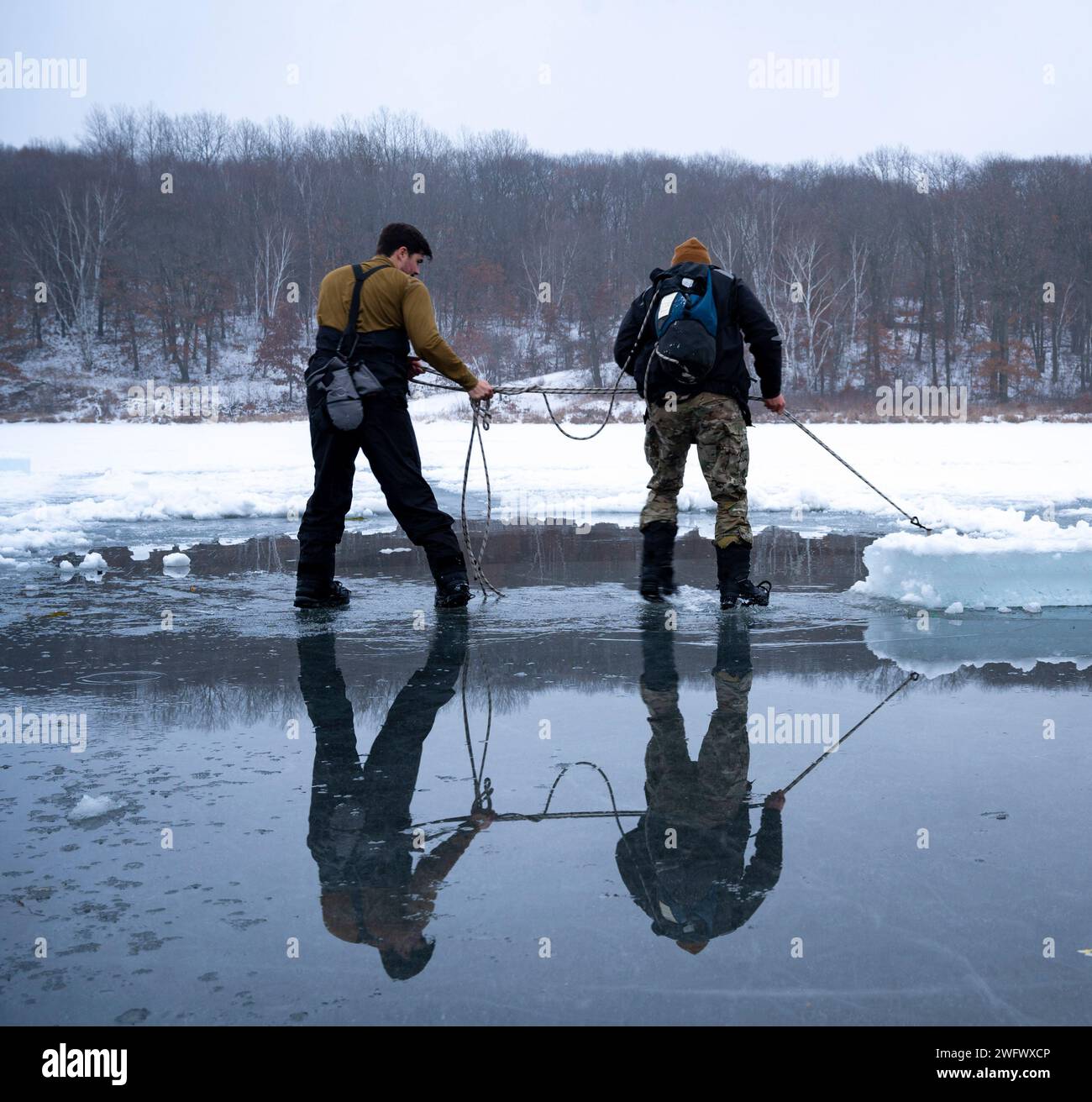 240125-N-LR905-2123 LITTLE FALLS, Minn. (Jan. 25, 2024) – U.S. Navy ...