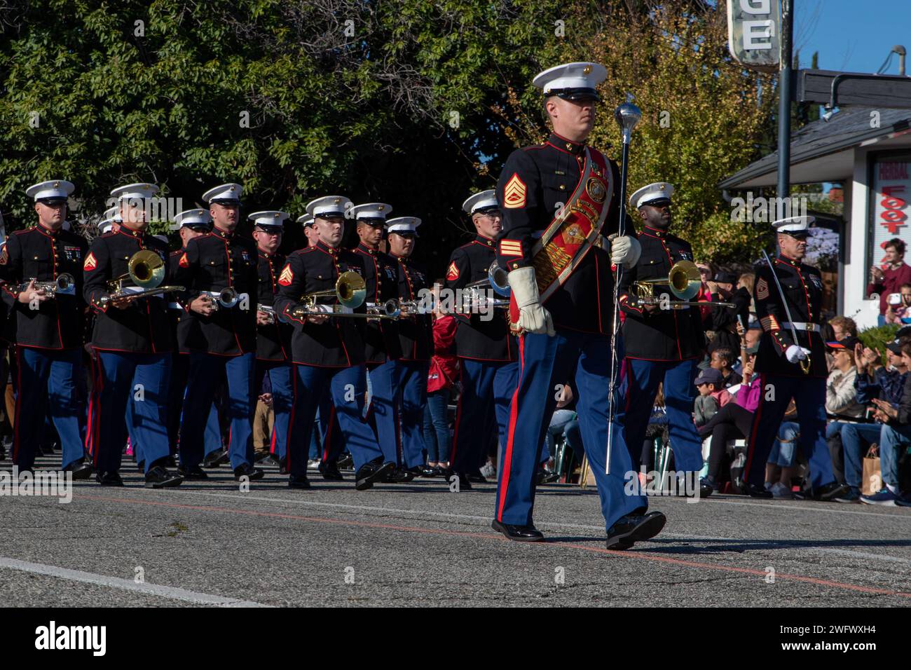 U.S. Marine Corps' West Coast Composite Band marches in the 135th Rose ...