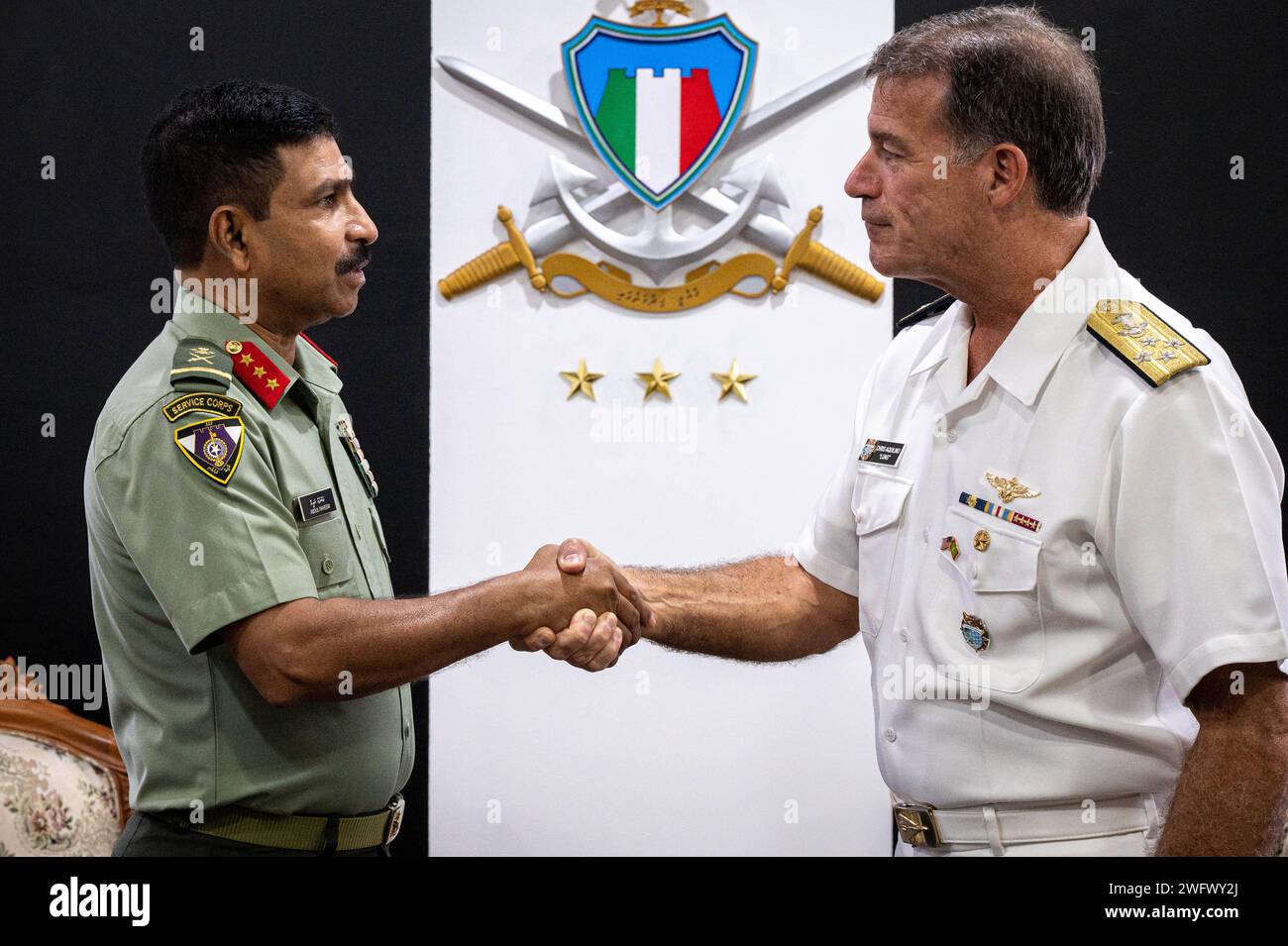 Maldives Chief of Defence Lt. Gen. Abdul Raheem meets with Adm. John C ...