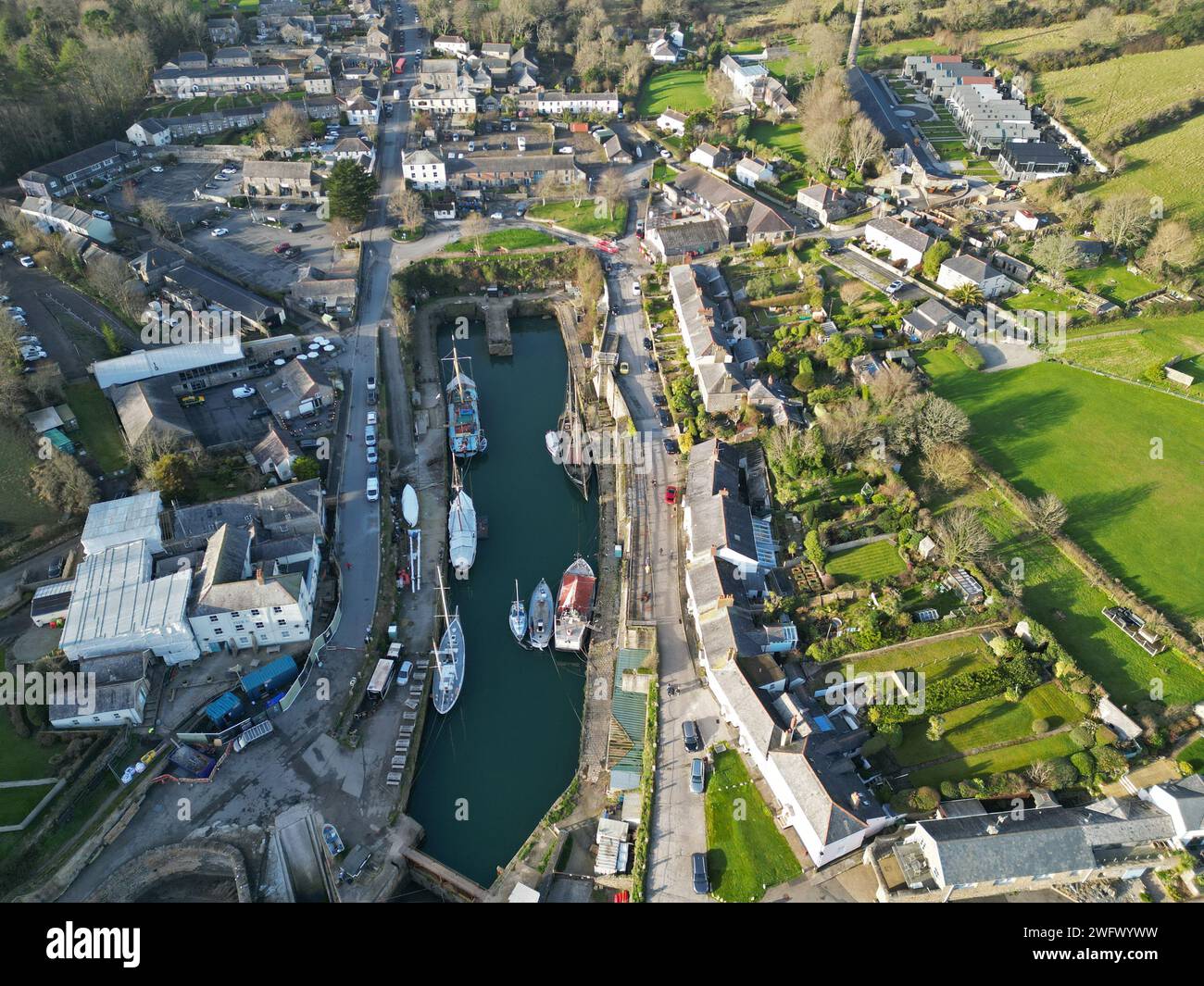 Mild feb 2024 uk hi-res stock photography and images - Alamy