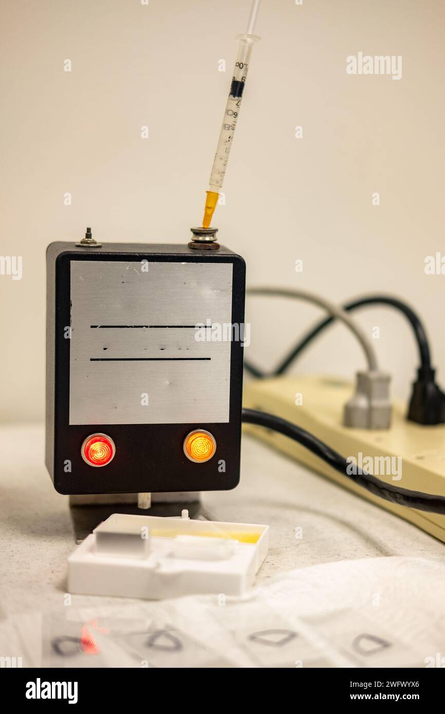 Asbestos in lab hi-res stock photography and images - Alamy