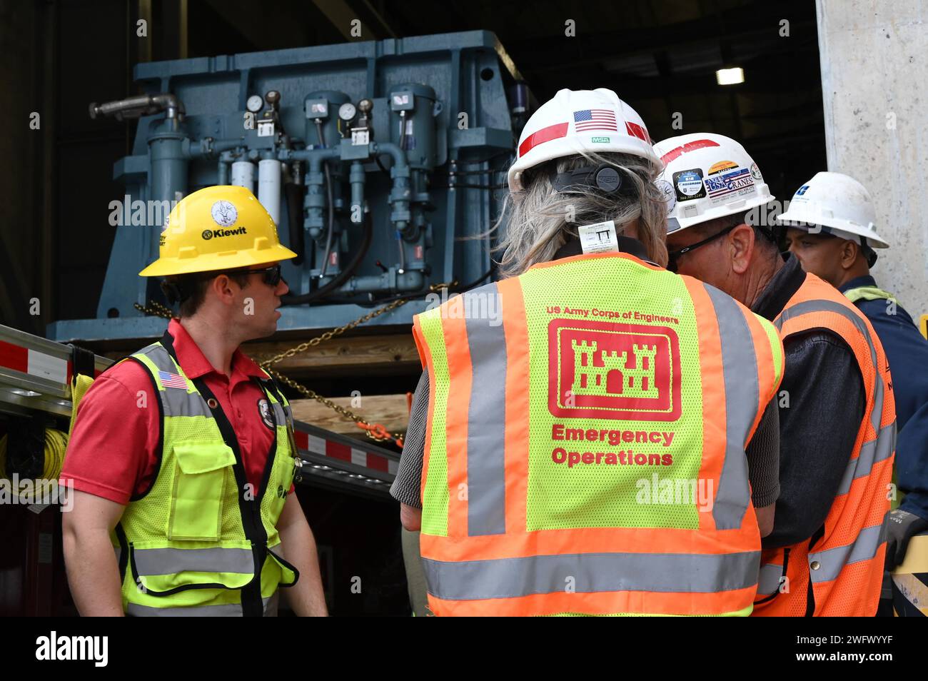 The U.S. Army Corps of Engineers, New Orleans District, removes the ...
