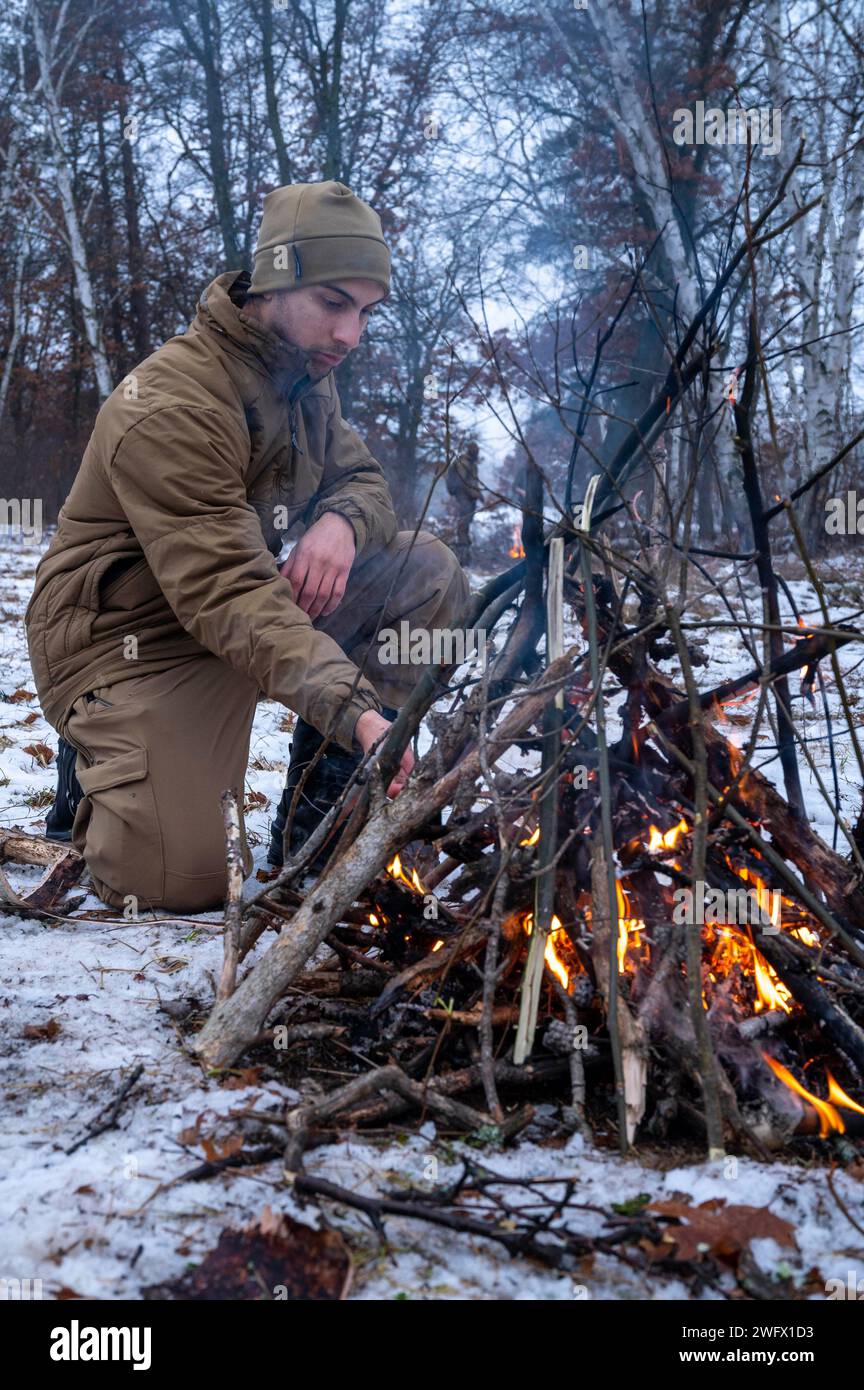 240125-N-LR905-2210 LITTLE FALLS, Minn. (Jan. 25, 2024) – A U.S. Navy ...