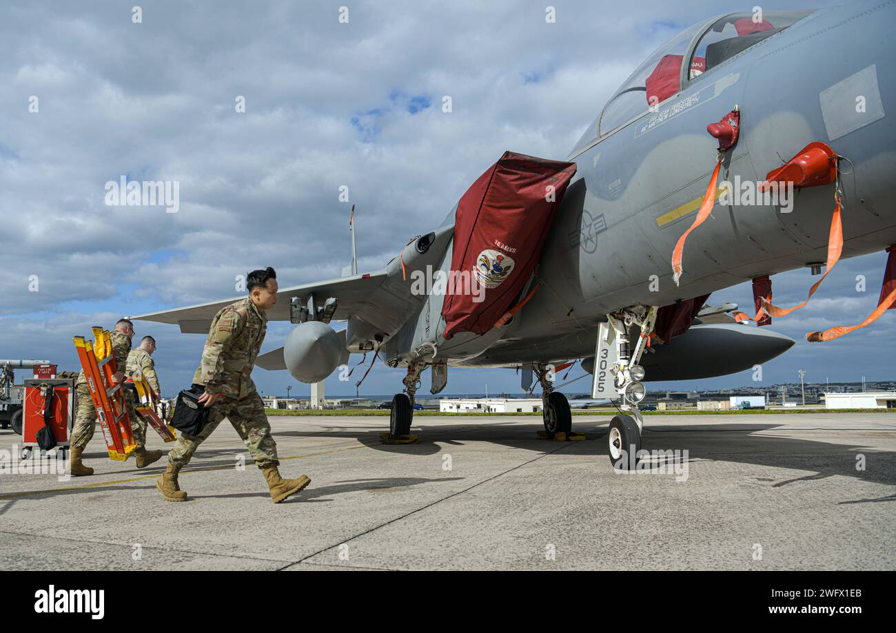 A weapons load crew assigned to the 18th Aircraft Maintenance Squadron ...