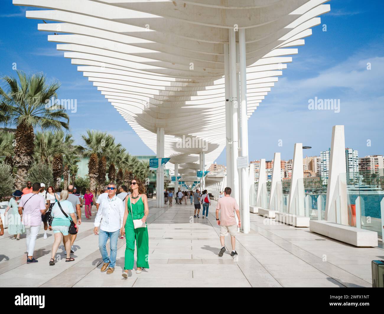 Dos ferries hi-res stock photography and images - Alamy