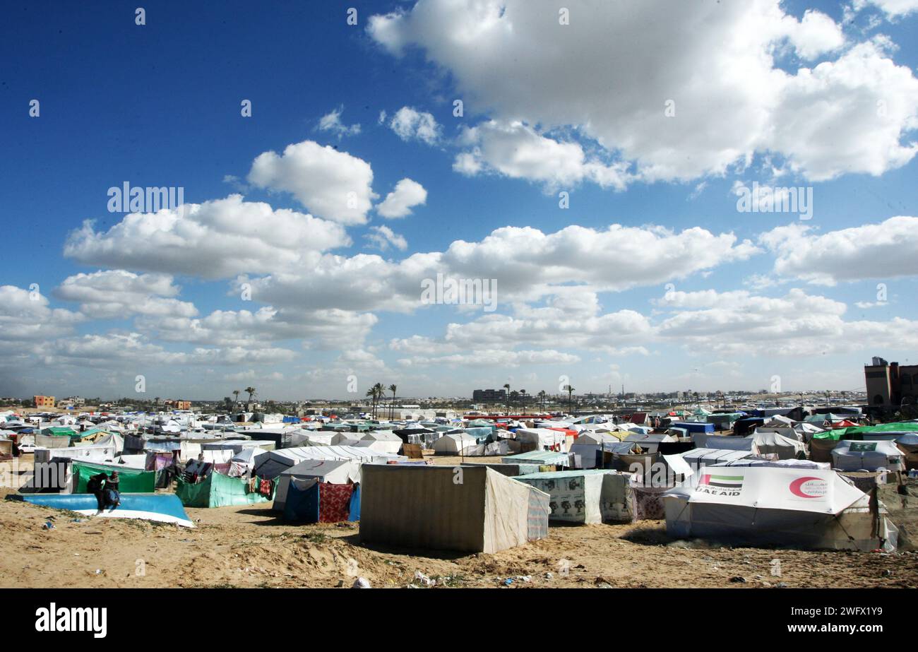 Rafah, Gaza. 30th Jan, 2024. A tent camp shelters refugees who have ...