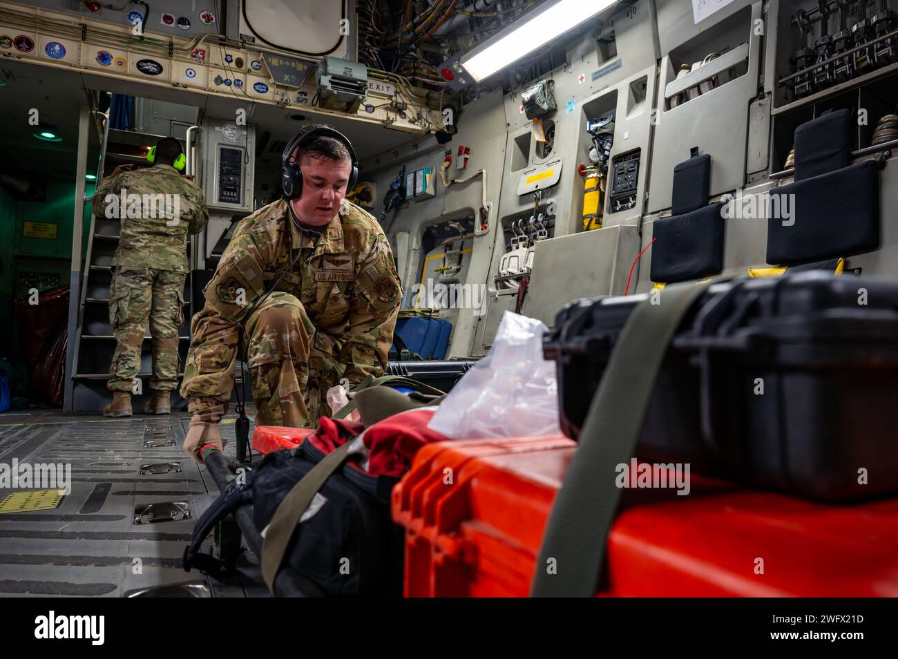 U.S. Air Force Tech. Sgt. Matthew Devern, aeromedical evacuation ...