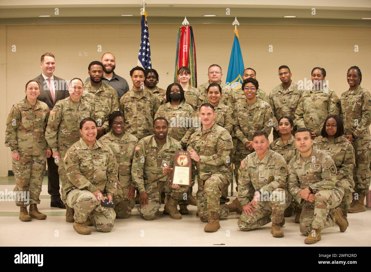 Soldiers assigned to the 323rd Military Intelligence Battalion ...