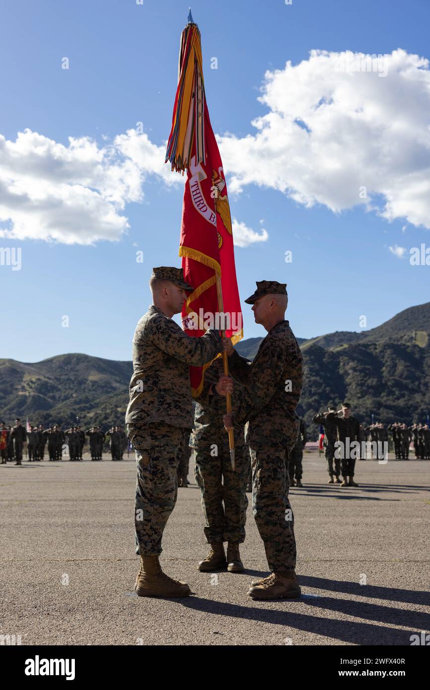 U.S. Marine Corps Lt. Col. Bart P. Lambert, right, the outgoing ...