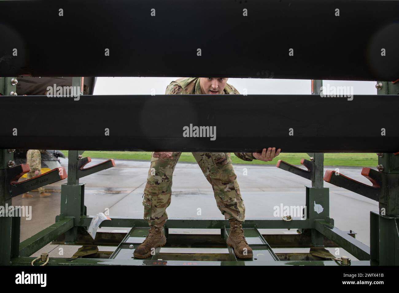 Soldiers from 1st Battalion, 3rd Aviation Regiment (Attack Battalion ...