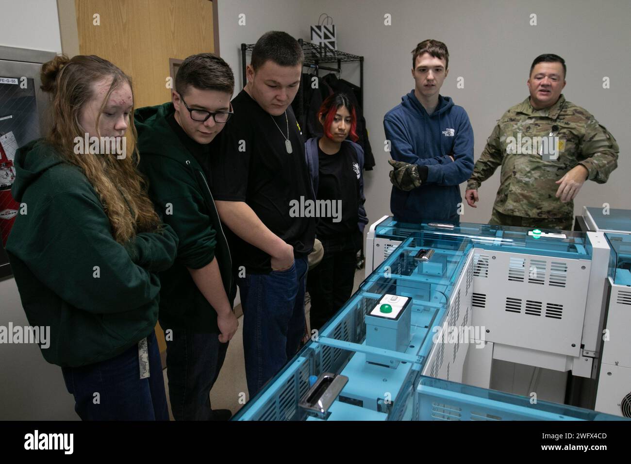 Master Sgt. Daniel Cruz, right, noncommissioned officer in charge of ...